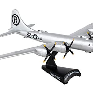 Daron Worldwide Trading B-29 Superfortress Enola Gay Vehicle (1:200 Scale) , White