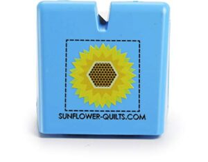 the original thread cutter by sunflower quilts (blue)