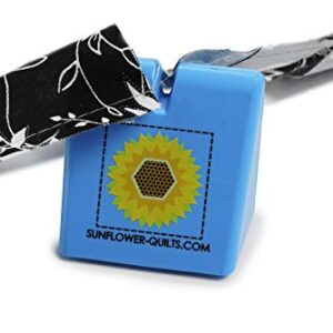 The Original Thread Cutter by Sunflower Quilts (Blue)