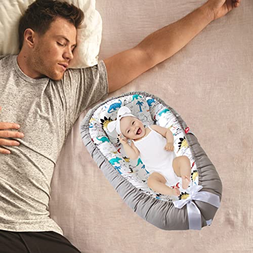 Vohunt Baby Lounger for Newborn,100% Cotton Co-Sleeper for Baby in Bed with Handles,Soft Newborn Lounger Adjustable Size & Strong Zipper Lengthen Space to 3 Tears Old(Gray Border Dinosaur)