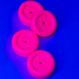 Official Pinewood Derby Wheels and Axles (Pink)