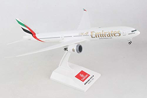 Daron SkyMarks Emirates 777-9 w/ Gear 1/200 w/ Flex Wings, Model Number: SKR1043