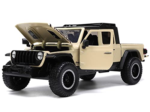 Jada Toys Just Trucks 1:24 2020 Jeep Gladiator Die-cast Car Tan with Tire Rack, Toys for Kids and Adults (32711)