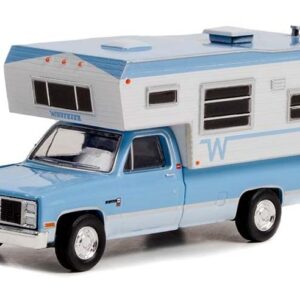 Collectibles Greenlight 30338 1985 GMC Sierra 2500 with Winnebago Slide-in Camper - Light Blue & Frost White (Hobby Exclusive) 1:64 Scale Diecast