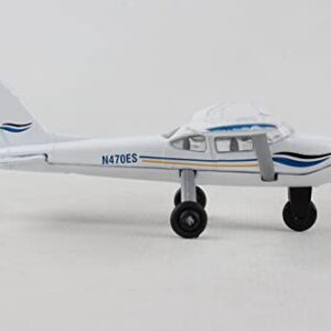 Daron Worldwide Trading Runway24 C172 No Runway Vehicle, Blue/White