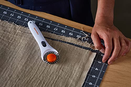 Fiskars Rotary Blade Ø 45 mm Pinking, Roll Blade Zigzag, 1003735