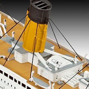 Revell of Germany 05210 RMS Titanic Plastic Model Kit, Brown