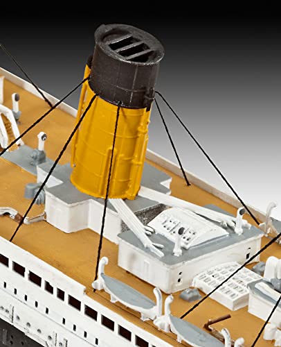 Revell of Germany 05210 RMS Titanic Plastic Model Kit, Brown