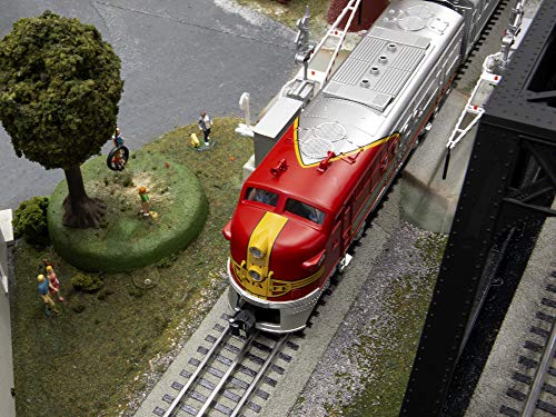 Lionel Santa Fe Super Chief LionChief Set with Bluetooth Capability, Electric O Gauge Model Train Set with Remote