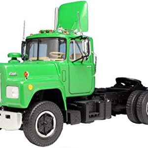 AMT Mack R685ST Semi Tractor 1:25 Scale Model Kit (AMT1039)