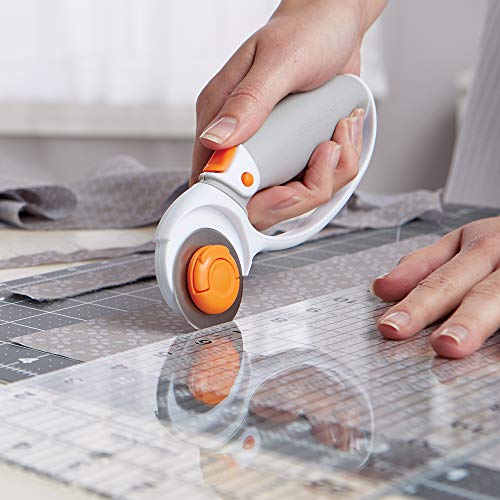 Fiskars 195240-1001 Titanium Easy Blade Change Rotary Cutter, 45 mm