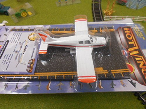 Hot Wings Piper Cherokee Die-Cast Airplane - 13111