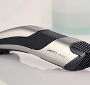 Philips Norelco Bodygroom Series 7000 Showerproof Body Trimmer & Shaver with Case and Replacement Head, BG7040/42