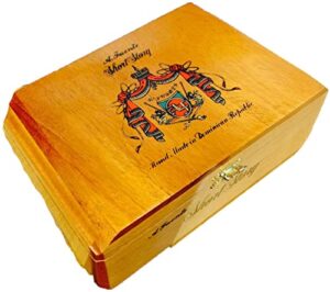 arturo fuente short story – empty cigar box