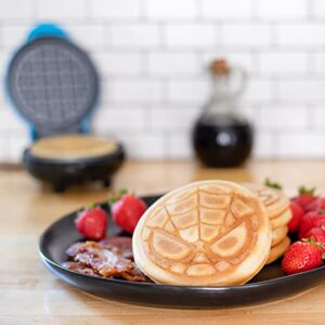 Uncanny Brands Marvel Spider-Man Mini Waffle Maker - Marvel Kitchen Appliance