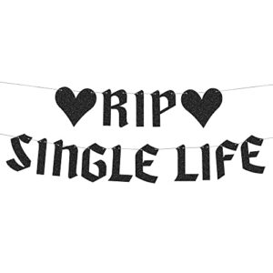 xo, fetti rip single life glitter banner – black, 5 ft. | bachelorette party decorations, fun bach backdrop, bride or die, gag gift