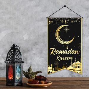 Ramadan Kareem Hanging Door Sign Ramadan Decorative Hanging Sign Muslim Party Decorations Black Gold Moon Lantern Banner for Ramadan Kareem Eid Mubarak Home Decor Muslim Ramadan Party Supplies Favor