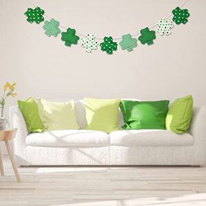 Whaline 3D St. Patrick's Day Shamrock Banner Soft Cute Clover Garland Pre-Assembled Green White Shamrock Fabric Banner Irish Holiday Hanging Decoration for St. Patrick's Day Party Supplies Home Decor