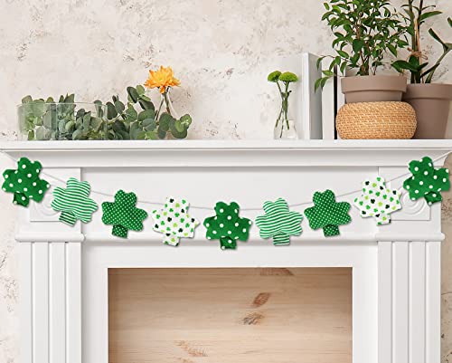 Whaline 3D St. Patrick's Day Shamrock Banner Soft Cute Clover Garland Pre-Assembled Green White Shamrock Fabric Banner Irish Holiday Hanging Decoration for St. Patrick's Day Party Supplies Home Decor