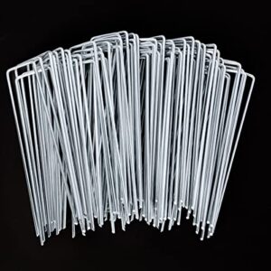 100 pcs garden staples 6 inch u-shaped landscape staples,11 gauge heavy galvanized garden staples are suitable for outdoor fabric irrigation hoses, artificial turf nails, fixed fences and tents.