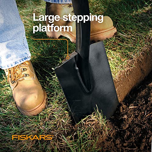 Fiskars Steel D-Handle Flat Square Garden Spade, Gardening Tools for Edging, Digging, Weed Removal, Heavy Duty, 46 Inch, Black/Orange