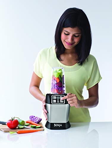 Ninja BL480D Nutri Personal Countertop Blender, Auto-iQ Technology, 1000-Watts, for Frozen Drinks, Smoothies, Sauces & More, with 18-oz. & 24-oz. To-Go Cups & Spout Lids, Black/Silver