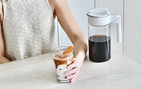 Amazonned Cold Brew Maker – Simple Cold Brew Iced Coffee Maker for Home Use – Minimalist Cold Coffee Maker with Pitcher, Airtight Lid, Non-Slip Silicone Handle – Non-BPA Plastic – 1 Quart