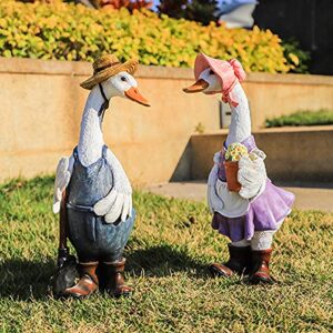 HOSNNER Garden Duck Statue Decoration - Resin Funny Female Duck Garden Figurines for Outdoor Patio, Lawn, Yard Art Decoration Winter Garden Gifts 13.98x9.06x5.51 inch