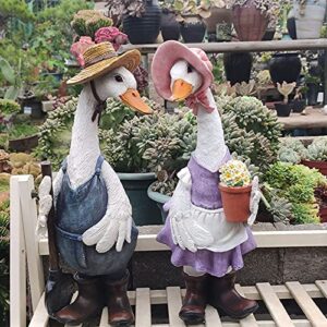 HOSNNER Garden Duck Statue Decoration - Resin Funny Female Duck Garden Figurines for Outdoor Patio, Lawn, Yard Art Decoration Winter Garden Gifts 13.98x9.06x5.51 inch