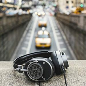 MASTER & DYNAMIC MH40 Over-Ear Headphones with Wire - Noise Isolating with Mic Recording Studio Headphones with Superior Sound