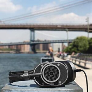 MASTER & DYNAMIC MH40 Over-Ear Headphones with Wire - Noise Isolating with Mic Recording Studio Headphones with Superior Sound