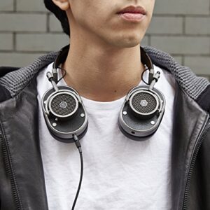 MASTER & DYNAMIC MH40 Over-Ear Headphones with Wire - Noise Isolating with Mic Recording Studio Headphones with Superior Sound