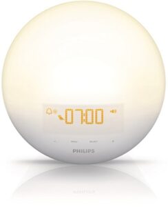 philips wake-up light alarm clock with sunrise simulation and sunset fading night light, white (hf3510)