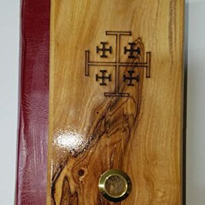 Bethlehem Gifts TM Olive Wood Bible La Santa Biblia Red-Letter King James Version Old and New Testament (Spanish Version)