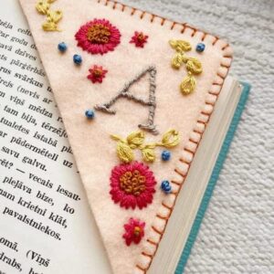 Personalized Hand Embroidered Corner Bookmark, 26 Letters Cute Flower Letter Embroidery Bookmarks, Felt Triangle Page Corner Handmade Bookmark, Bookmarks for Book Lovers(Fall,J)