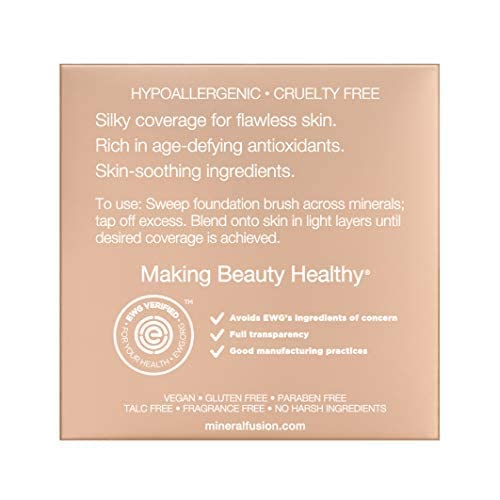 Mineral Fusion Pressed Powder Foundation, Natural Age Defying Makeup, Buildable Coverage for Silky Smooth Flawless Skin,Talc Free, Hypoallergenic (Warm) 2,9 g