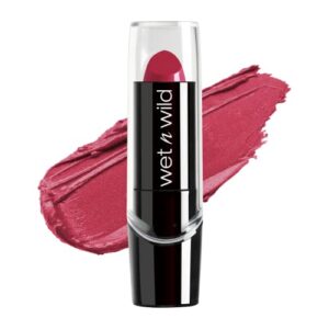 wet n wild silk finish lipstick| hydrating lip color| rich buildable color| in the near fuchsia pink