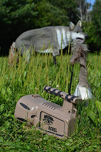 Lucky Duck Rebel Predator Electronic Caller with Decoy