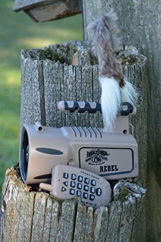 Lucky Duck Rebel Predator Electronic Caller with Decoy