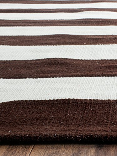 SAFAVIEH Montauk Collection 5' x 8' Chocolate/Ivory MTK712P Handmade Flatweave Boho Farmhouse Cotton Stripe Living Room Dining Bedroom Area Rug