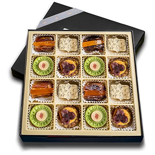 Laumière Gourmet Fruits - Le Cadeau Parfait Collection - Square (16 Pcs) - Dry Fruits and Nuts Gift Box - All Natural California Holiday Fruits & Nuts - No Added Sugar - Gluten Free Basket