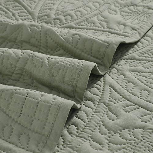 Mellanni Oversized King Bedspread Coverlet Set - King Size Bedding Cover with Shams - Ultrasonic Quilting Technology - 3 Piece King Quilt Bedding Set - Bedspreads & Coverlets (King, Olive Green)