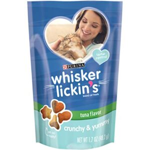 purina whisker lickin’s cat treats, crunchy & yummy tuna flavor – 1.7 oz. pouch, blue/green (00017800172622)