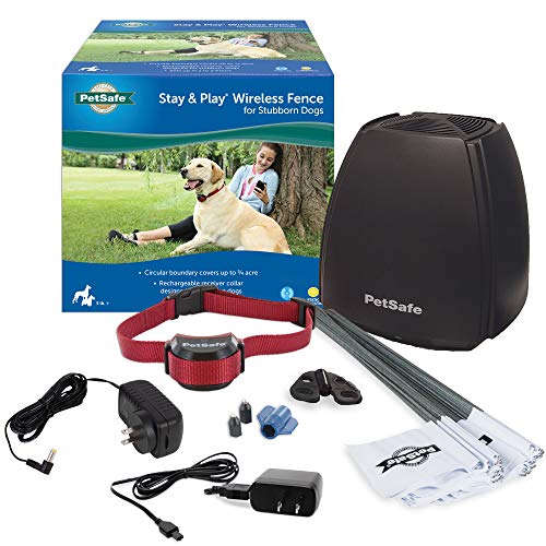 PetSafe Stay & Play Wireless Pet Fence for Stubborn Dogs – No Wire to Bury – Covers 3/4-Acre Yard – For Hard-to-Train Dogs 5 lbs. & Up – Portable – From the Parent Company of INVISIBLE FENCE Brand