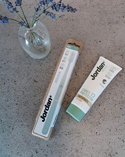 Jordan* ® | Green Clean Manual Toothbrush | Award Winning Sustainable Toothbrush Made from Recycled Materials | Eco-Friendly | Scandinavian Design | Soft Bristle Toothbrush | Mixed Colour | 4 Units