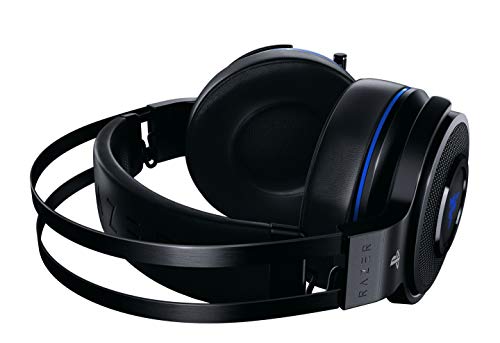 Razer Thresher - Lag-Free Wireless Connection - Retractable Digital Microphone - Gaming Headset Works with PC & PS4