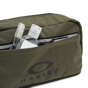 Oakley Men's Utility Toiletry Kit, New Dark Brush, One Size