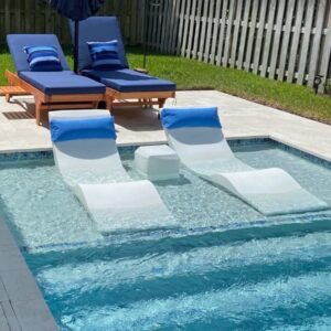 Aqua Outdoors Small Side Table for Inside Pool Sun Shelf or Baja Ledge, in Water Furniture to Hold Drinks, Works Great with Other Poolside or Sundeck Loungers (Classic White)