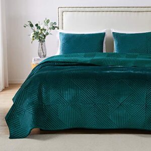 barefoot bungalow riviera velvet quilt and pillow sham set, 3-piece king/cal king, teal