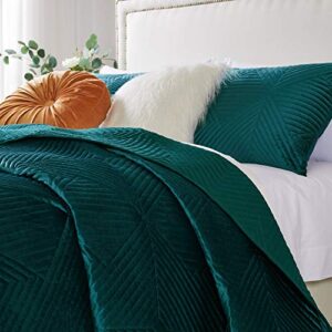 Barefoot Bungalow Riviera Velvet Quilt and Pillow Sham Set, 3-Piece King/Cal King, Teal